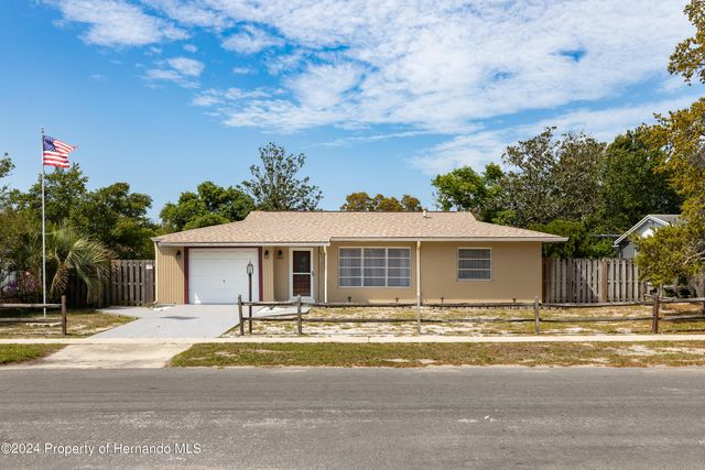 Spring Hill, FL Single Family Homes For Sale - 45 Listings | Trulia