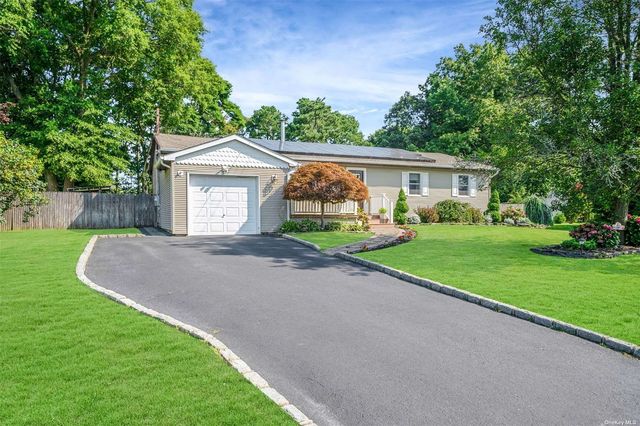 Bohemia, NY Homes For Sale & Bohemia, NY Real Estate | Trulia