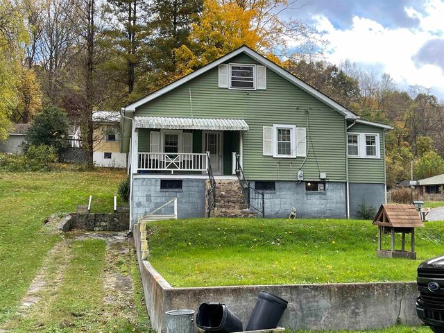 200 Westview St, Narrows, VA 24124 | Trulia