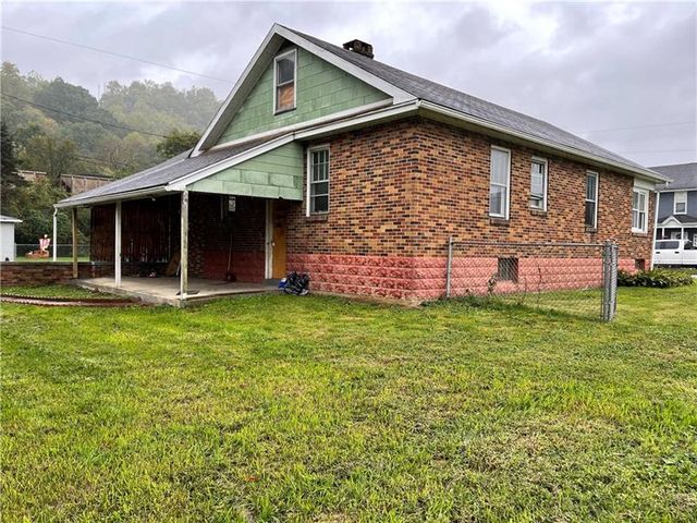 320 Market St, Clarksville, PA 15322 | Trulia