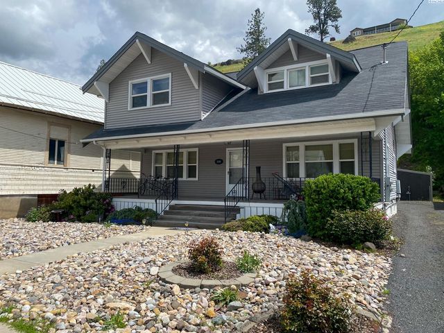 Colfax, WA Homes For Sale & Real Estate