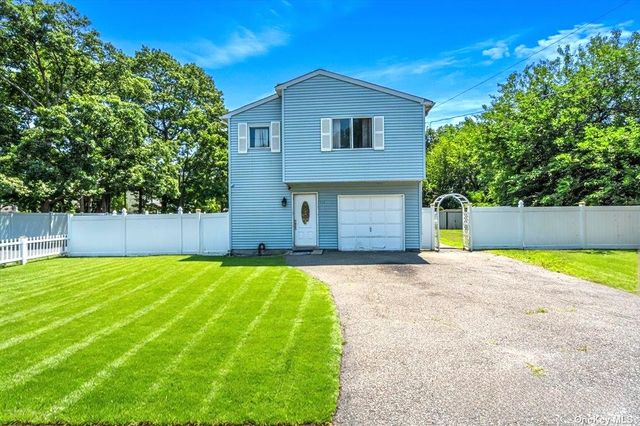 Holbrook, NY Homes For Sale & Holbrook, NY Real Estate | Trulia