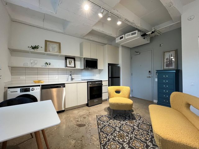 Apartments with a loft For Rent in Chicago, IL - 228 Rentals | Trulia
