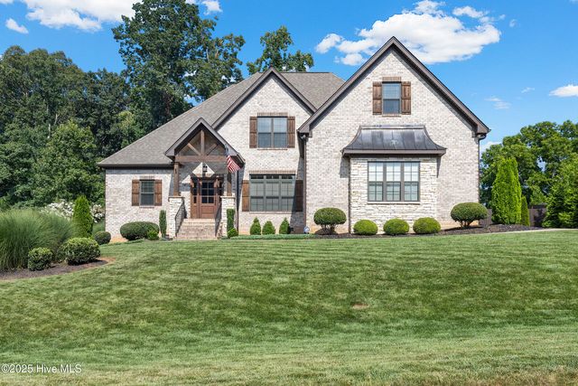 Oak Ridge, NC Homes For Sale & Real Estate - 49 Homes | Trulia