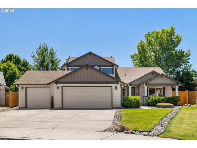 Redmond, OR Homes For Sale & Real Estate