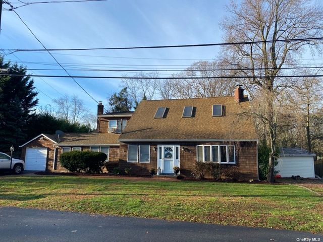 Oakdale, NY Homes For Sale & Oakdale, NY Real Estate | Trulia