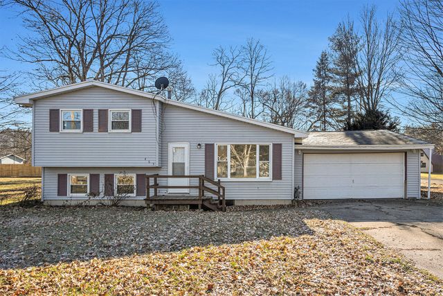 465 W Main St, Centreville, MI 49032 - See Est. Value, Schools & More