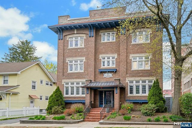 Montclair, NJ Condos For Sale - 65 Listings | Trulia