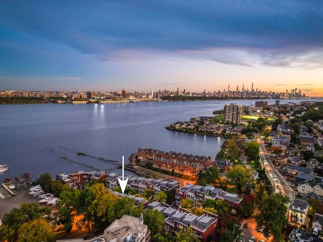 Edgewater, NJ Homes For Sale & Real Estate
