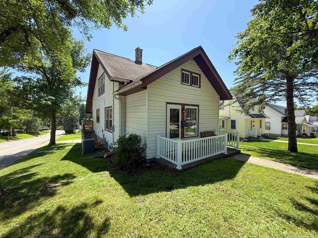 Decorah, IA Homes For Sale & Real Estate - 41 Homes | Trulia