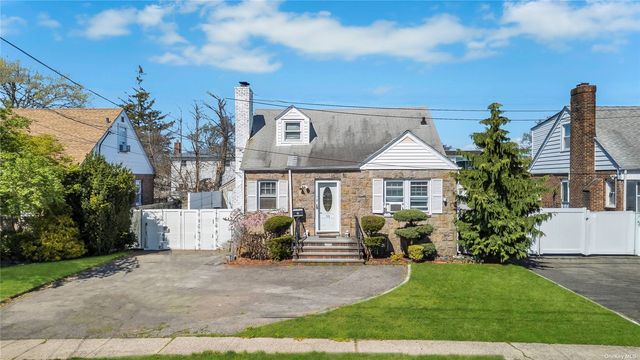 Valley Stream, NY Homes For Sale & Valley Stream, NY Real Estate | Trulia