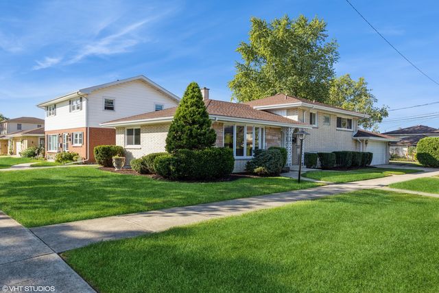 Westchester, IL Homes For Sale & Real Estate