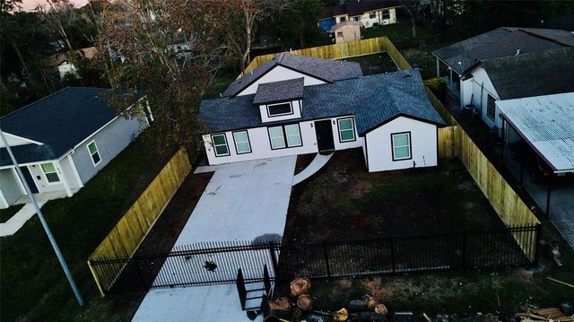 77076 Homes For Sale & 77076 Real Estate | Trulia