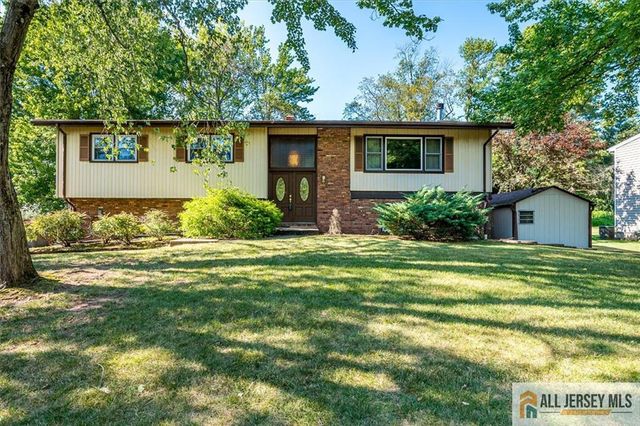 Edison, NJ Homes For Sale & Real Estate - 158 Homes | Trulia