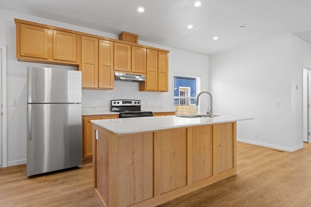 Apartments that advertise Section-8 for Rent - Fresno, CA - 117 ...