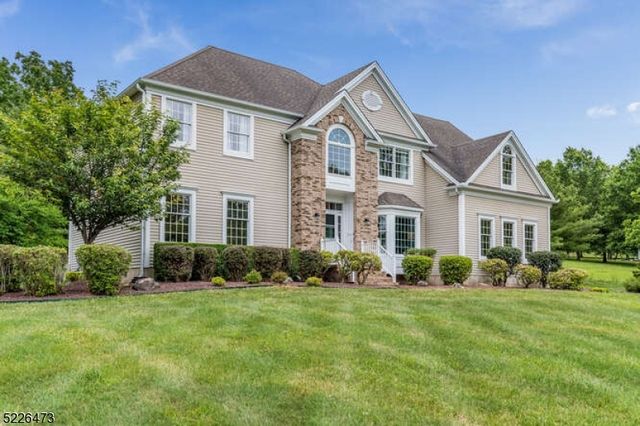 11 White Oak Dr, Asbury, NJ 08802 - See Est. Value, Schools & More