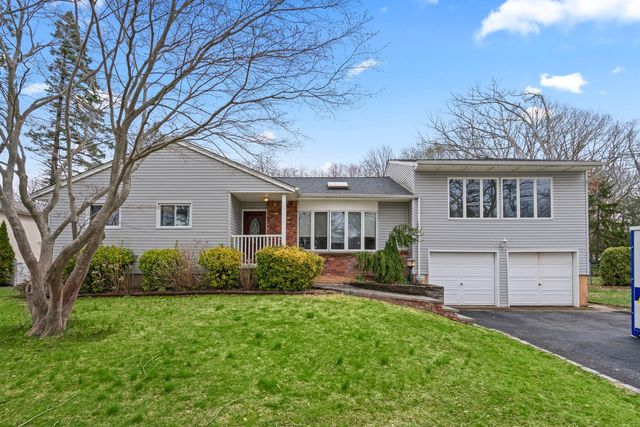 Dix Hills, NY Homes For Sale & Real Estate