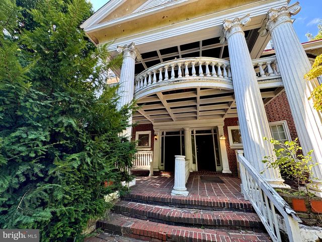 1337 Dekalb St, Norristown, PA 19401 - See Est. Value, Schools & More