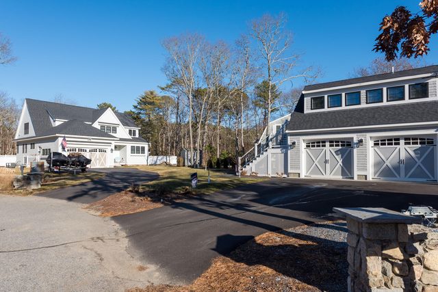 Mashpee, MA Single Family Homes For Sale - 29 Listings | Trulia