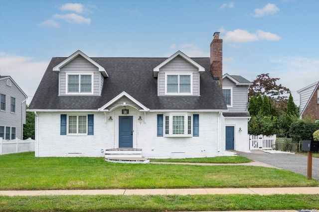 Merrick, NY Homes For Sale & Real Estate