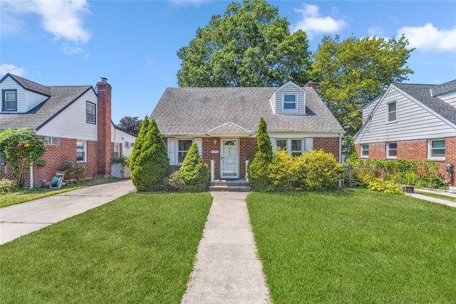 Williston Park, NY Homes For Sale & Real Estate - 29 Homes | Trulia