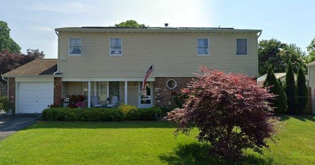 Holbrook, NY Homes For Sale & Real Estate