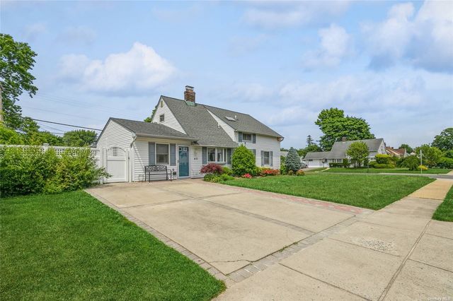 Wantagh, NY Homes For Sale & Wantagh, NY Real Estate | Trulia