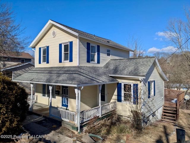 Dallas, PA Homes For Sale & Real Estate