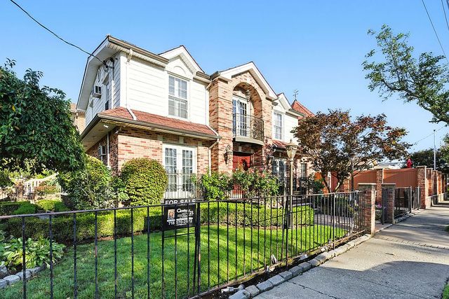 Howard Beach, New York, NY Homes For Sale & Howard Beach, New York, NY ...