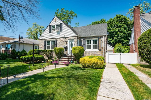 Valley Stream, NY Homes For Sale & Valley Stream, NY Real Estate | Trulia