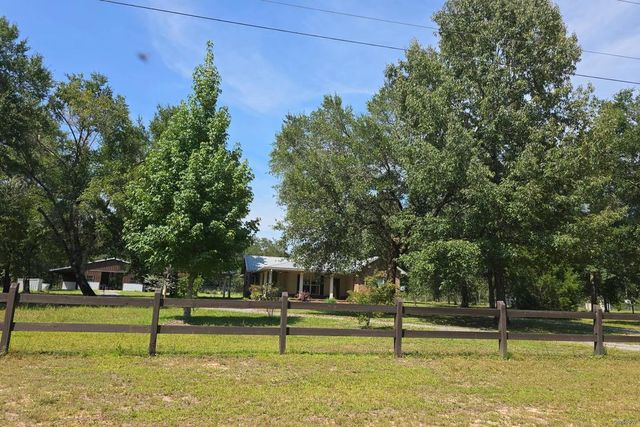 32570 Homes For Sale & 32570 Real Estate - 260 Homes | Trulia