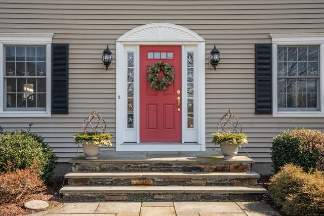 Simsbury, CT Homes For Sale & Simsbury, CT Real Estate | Trulia