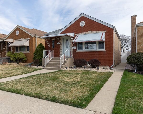 North Riverside, IL Homes For Sale & North Riverside, IL Real Estate ...