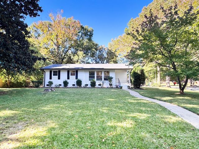 28215 Homes For Sale & 28215 Real Estate - 297 Homes | Trulia