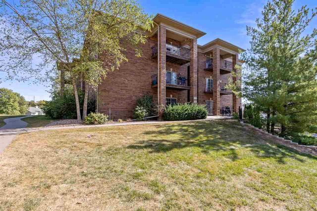 Iowa City, IA Homes For Sale & Real Estate