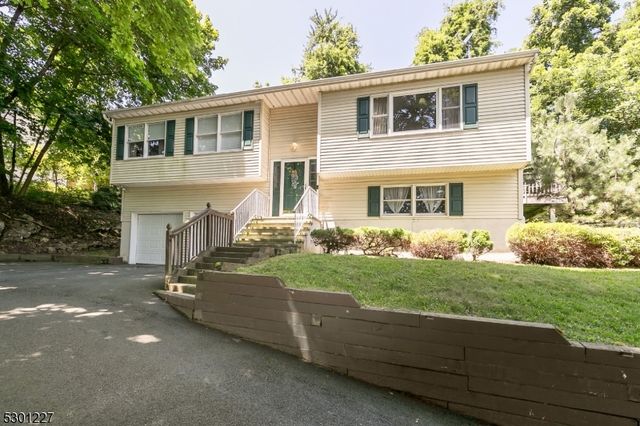 Stanhope, NJ Homes For Sale & Real Estate