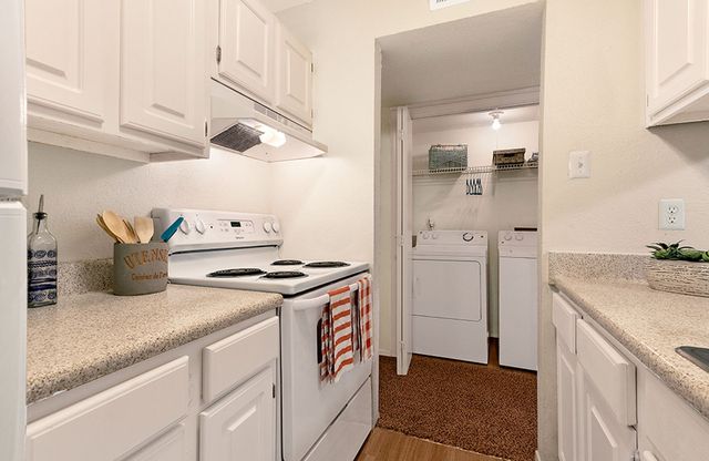 601 Vintage Dr #216, Kenner, LA 70065 - See Est. Value, Schools & More