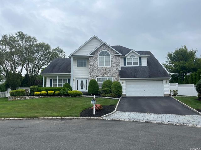 Holtsville, NY Homes For Sale & Holtsville, NY Real Estate | Trulia