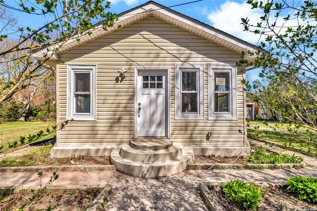 Holbrook, NY Homes For Sale & Holbrook, NY Real Estate | Trulia