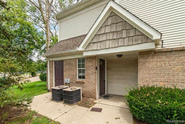 South Lyon, MI Condos For Sale - 9 Listings | Trulia