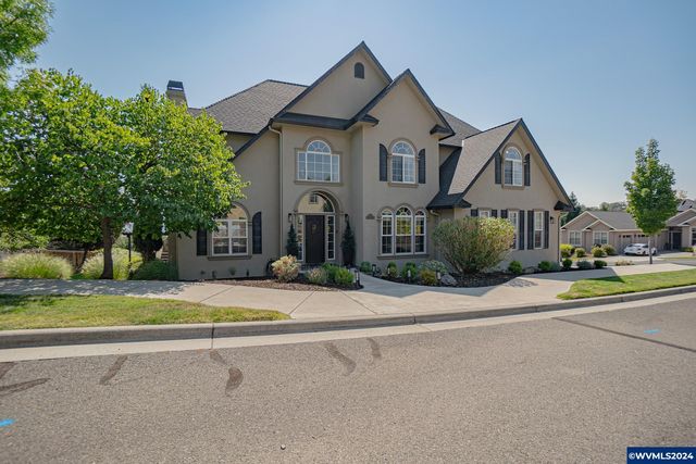 Medford, OR Homes For Sale & Real Estate