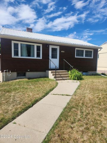 Newcastle, WY Homes For Sale & Newcastle, WY Real Estate | Trulia