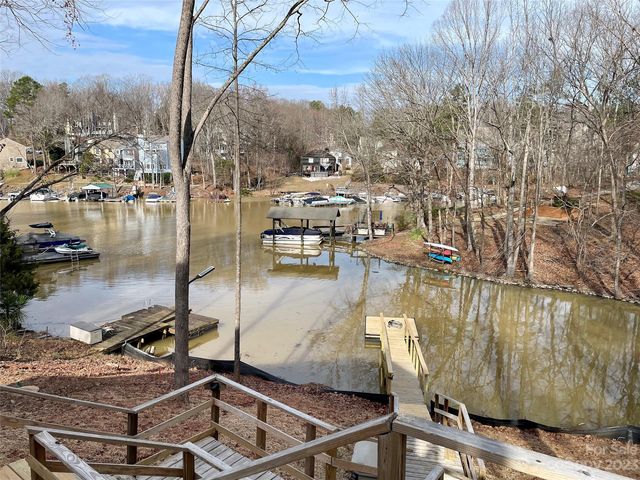 Tega Cay, SC Homes For Sale & Tega Cay, SC Real Estate | Trulia