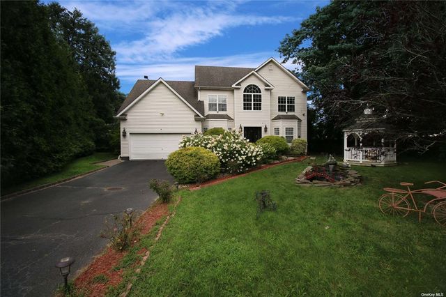 Holbrook, NY Homes For Sale & Real Estate