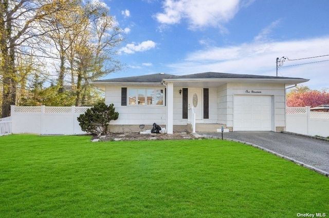 Holbrook, NY Homes For Sale & Holbrook, NY Real Estate | Trulia