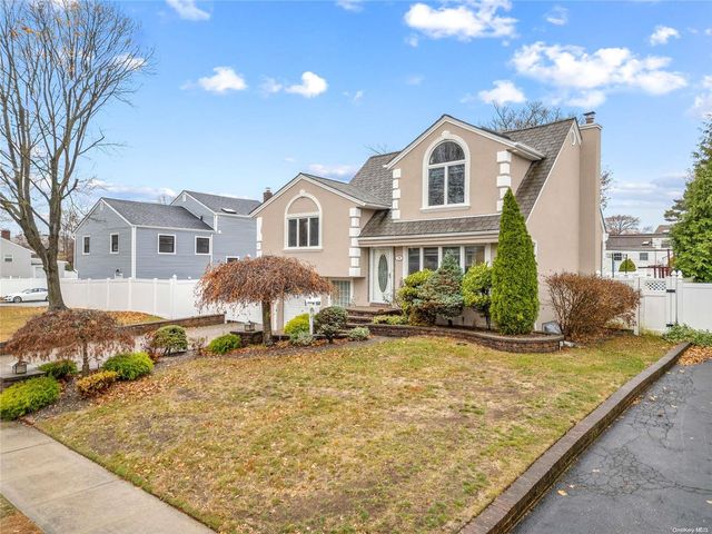 Plainview, NY Homes For Sale & Real Estate