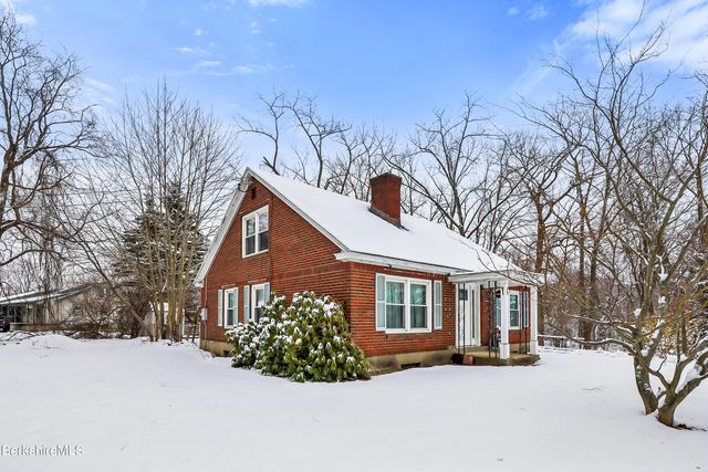 1647 East St, Pittsfield, MA 01201 - See Est. Value, Schools & More