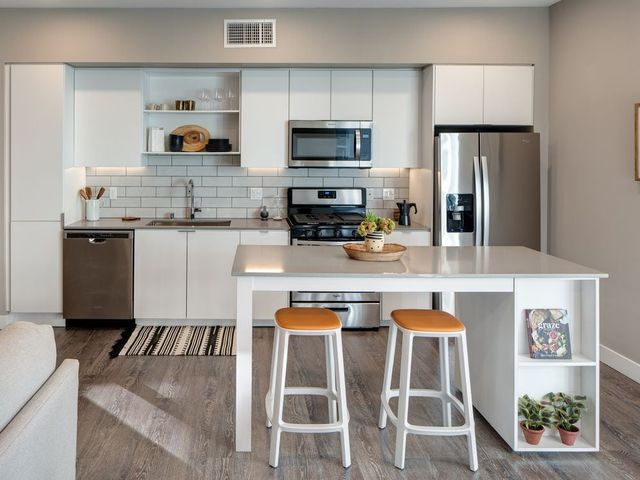 4 Bedroom Apartments For Rent in Los Angeles, CA - 1,543 Rentals | Trulia