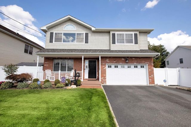 Merrick, NY Homes For Sale & Real Estate