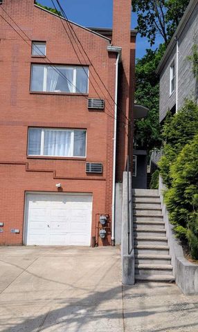 Bronx, NY Homes For Sale & Real Estate